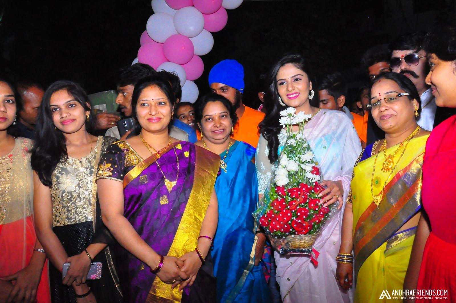 DSC_2127_1600x1063.JPG - Telugu Movie Events - Andhrafriends.com