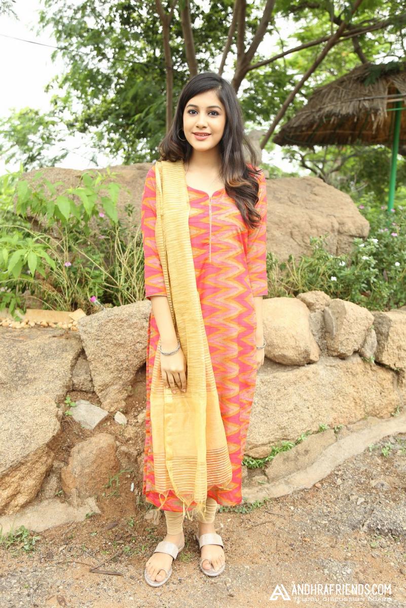 Simran Latest photos - Telugu Actresses - Andhrafriends.com