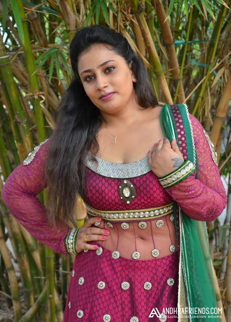 Sarika-Hot-Cleavage-And-Navel-Photos-At-Maya-Mohini-Movie-Audio-Launch-5.jpg - Telugu Actresses ...